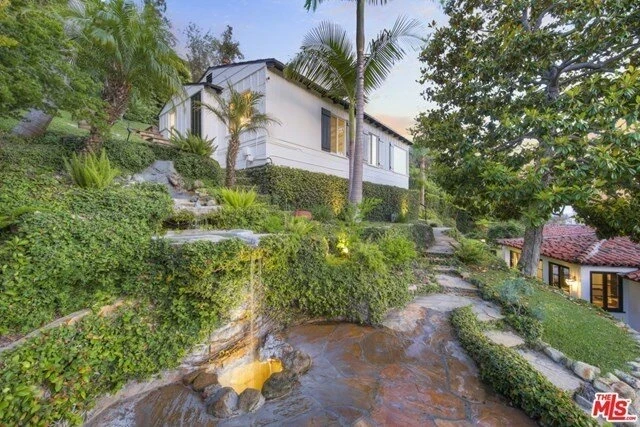 1958 Outpost, Los Angeles, CA, 90068 | Chris Cortazzo